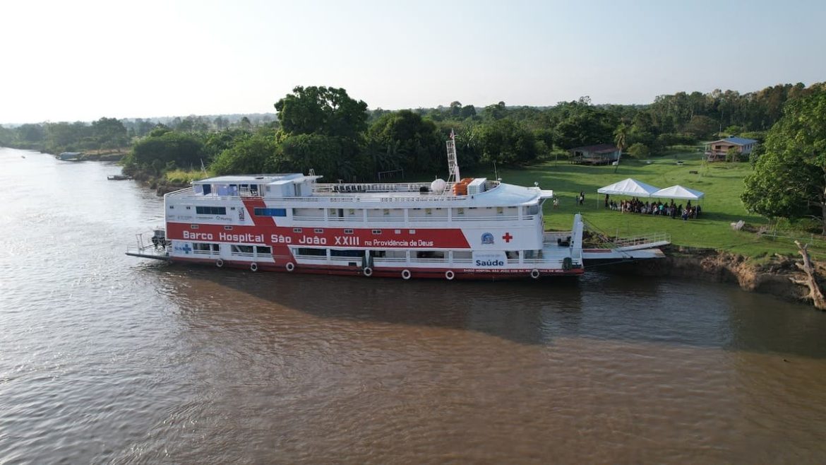 Navegando pela vida: como o barco hospital leva diagnóstico e esperança ...